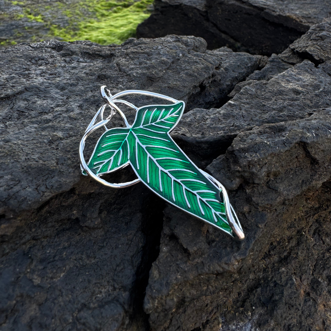 Elven Leaf Brooch – Ethereal relics