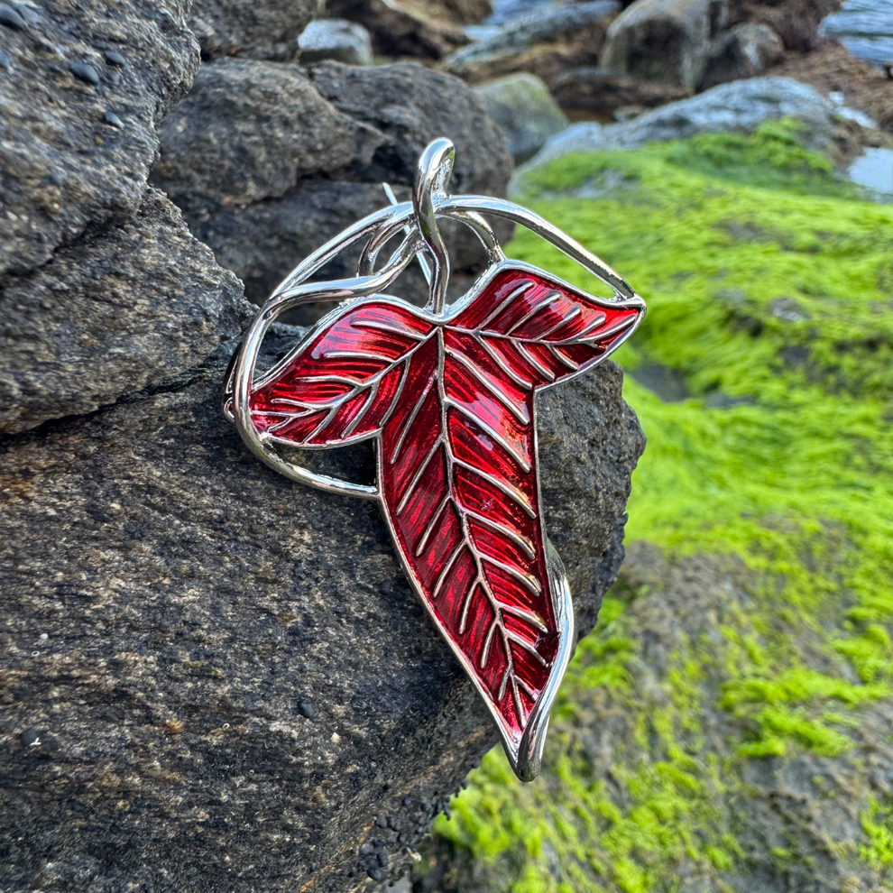 Elven Leaf Brooch – Ethereal relics