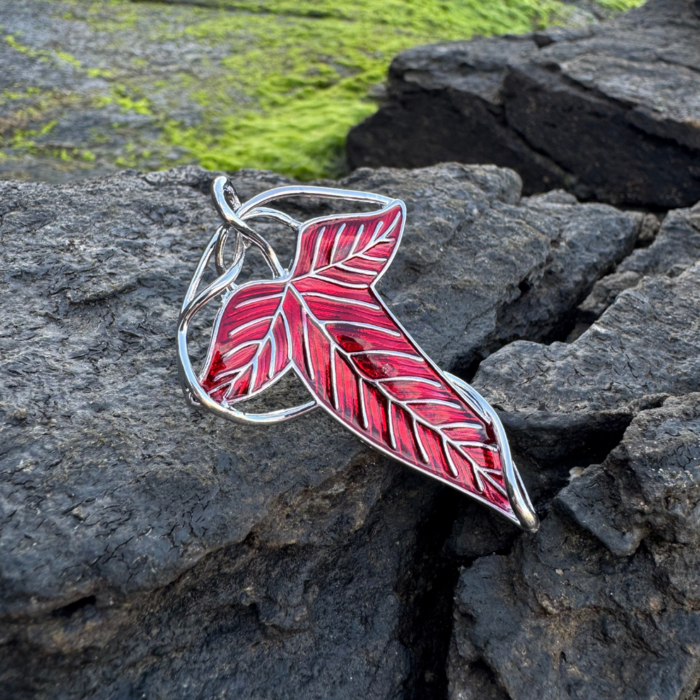 Elven Leaf Brooch – Ethereal relics